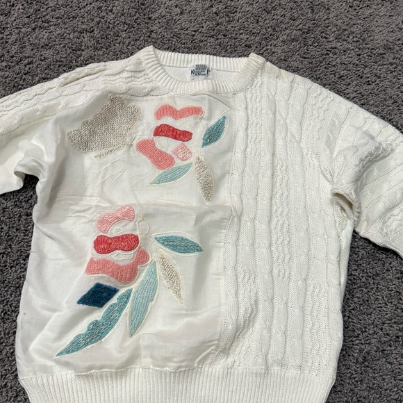 Koret | Sweaters | Koret Vintage White Floral Appliqu Knit Sweater ...